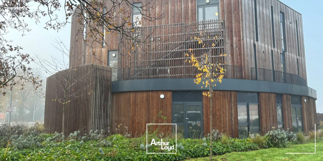 PLATEAUX DE BUREAUX À LOUER OU À VENDRE -1500 M² DIVISIBLES-VERTOU