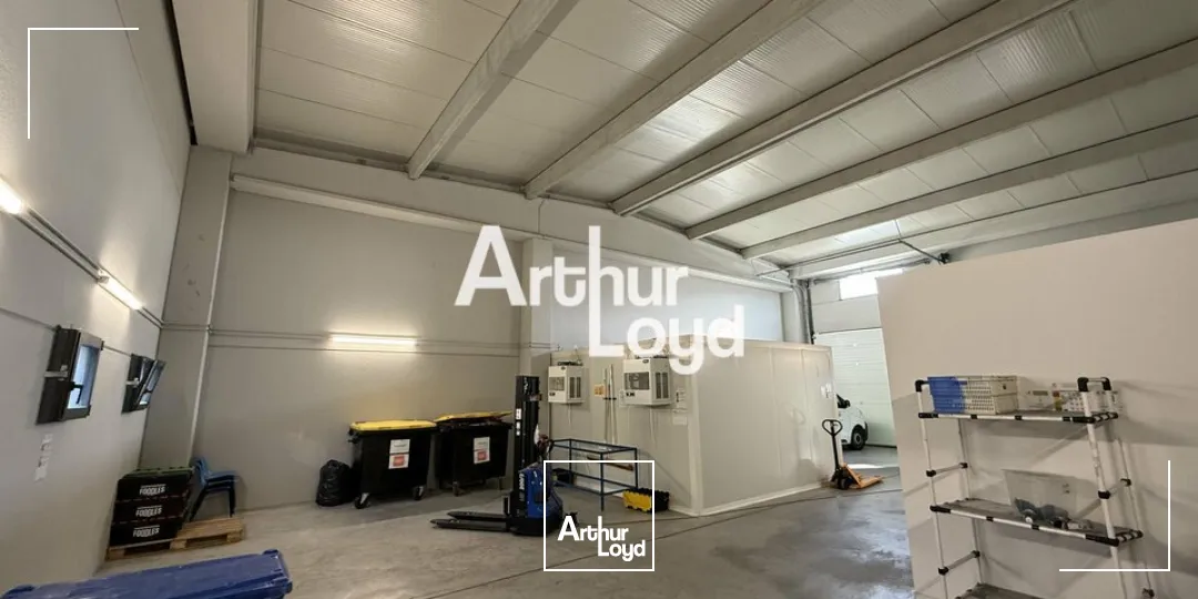 Local d'activité 180m² à louer